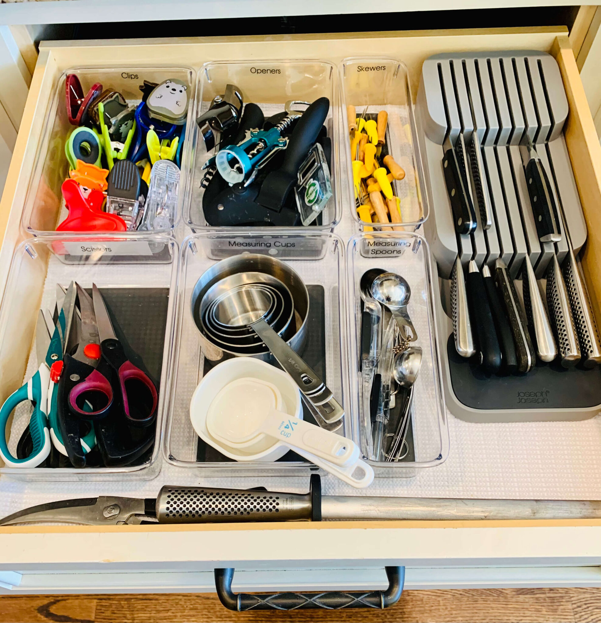 Mastering Kitchen Drawer Organization: Tips and Tricks - Organized Marie